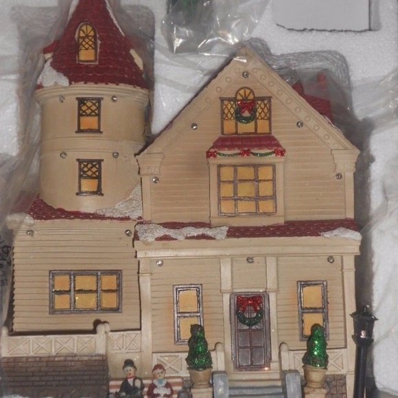 Winter Lane | Holiday | Winter Lane Light Up House Wrotating Tree New ...